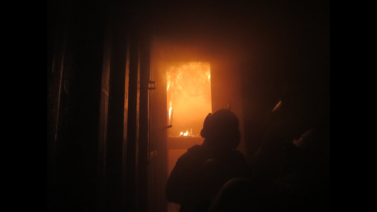 Fire Behavior - Door Control and Vent Limited - YouTube