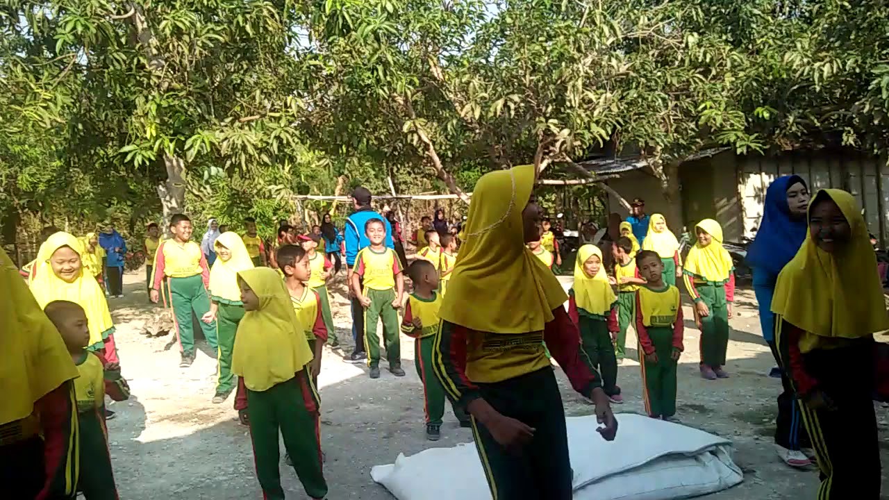 Senam lucu - YouTube
