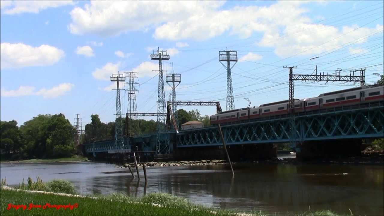 Metro North Mianus River Movable Railroad Bridge - YouTube