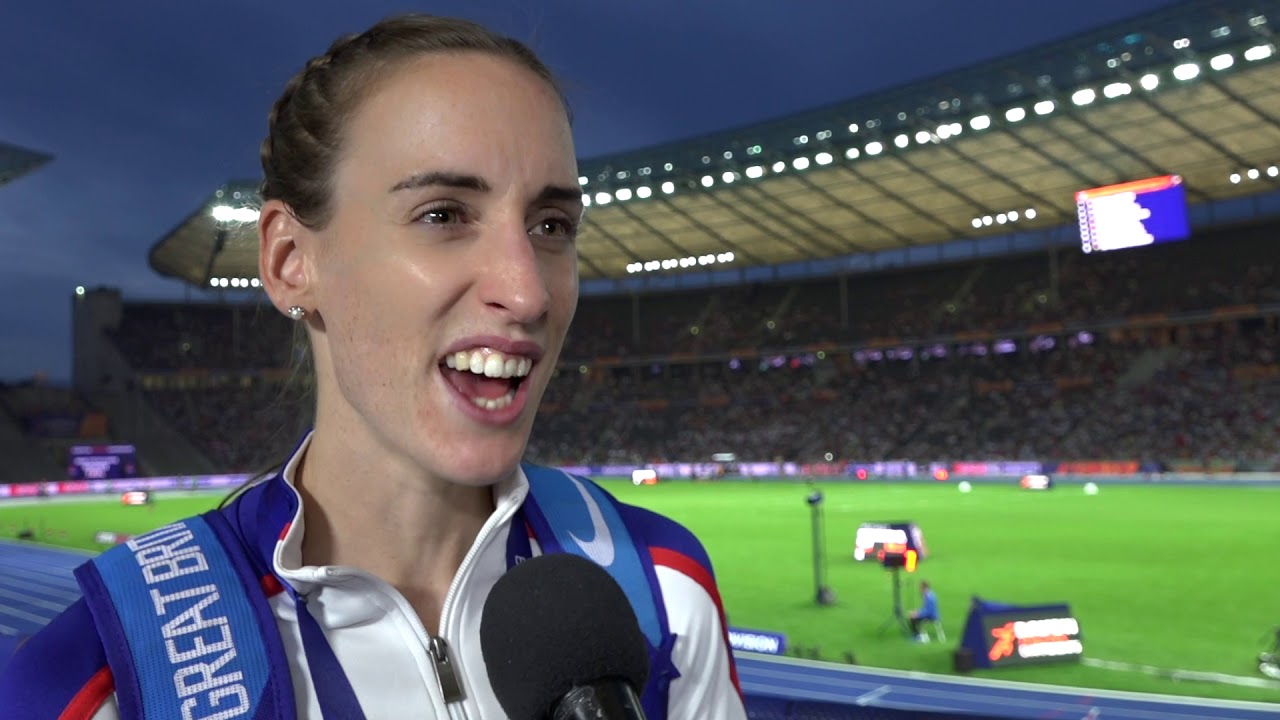 Laura Weightman (GBR) after winning bronze in the 1500m - YouTube