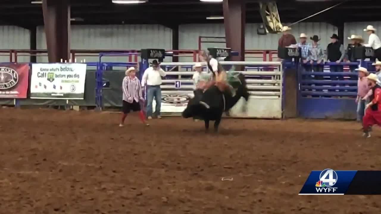 Upstate Bull Rider competes for High School National Championship - YouTube