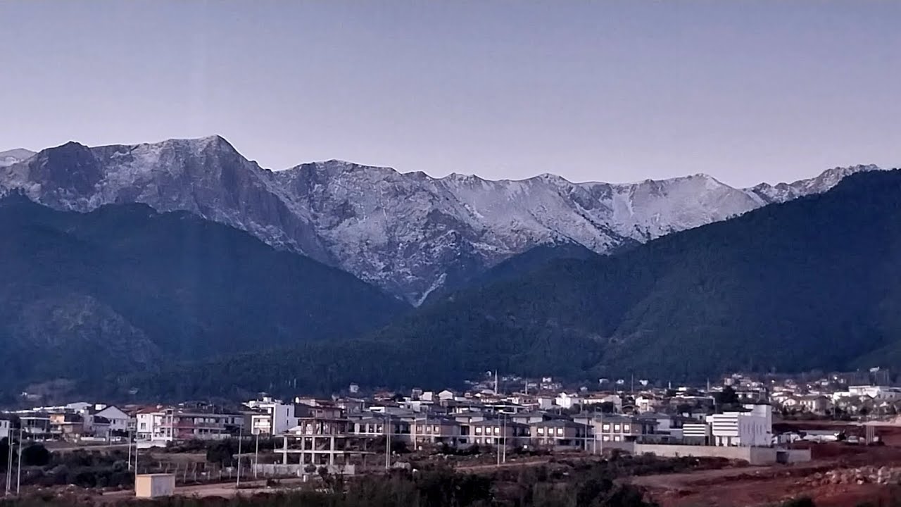 Cahil cahil konuşuyorlar. #xboxones #assasinscreedvalhallagameplay ...