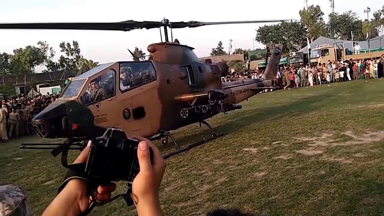 Pakistan Army Aviation || Cobra Gunship Helicopter in Public || Bell AH ...