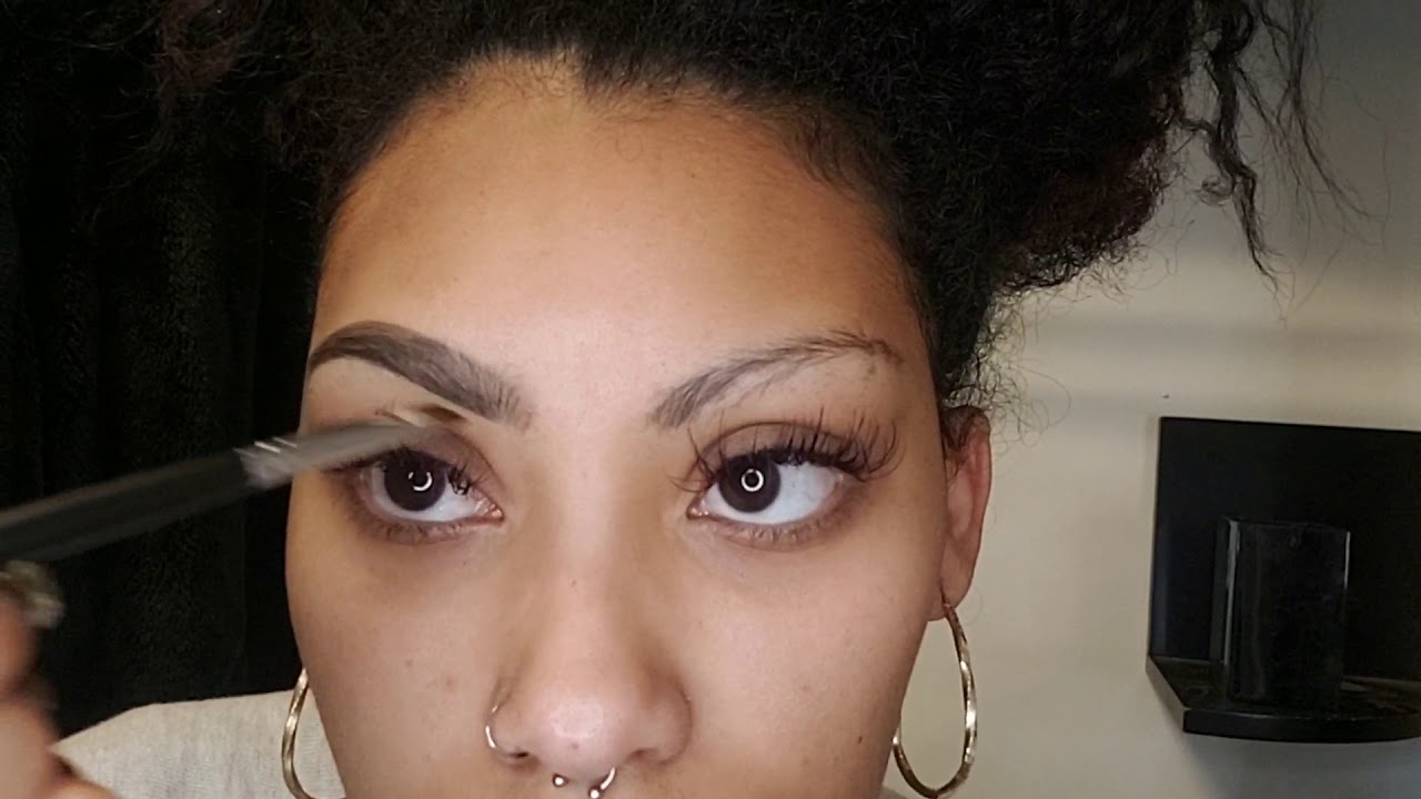 My quick eyebrow tutorial. - YouTube