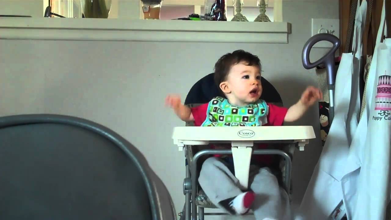 oWEN DANCING TO KATEY PERRY - YouTube