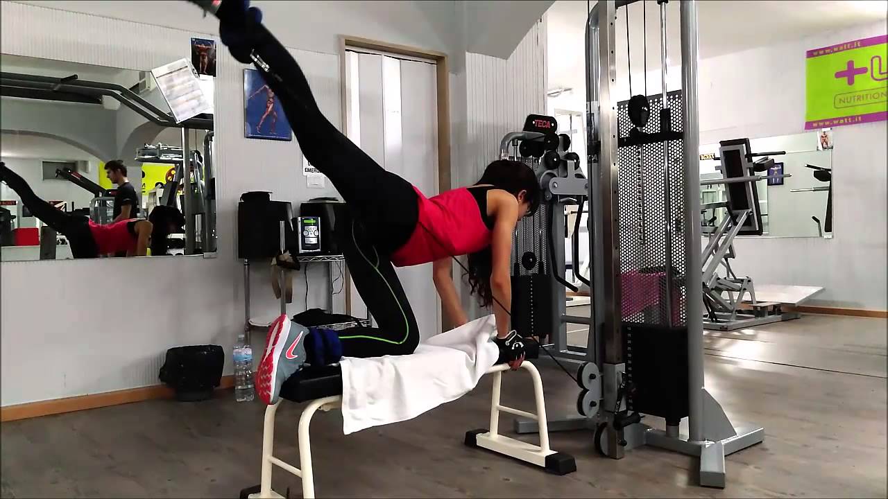 PT Massimiliano Perrone - Glutei Slanci ai cavi in quadrupedia su panca ...