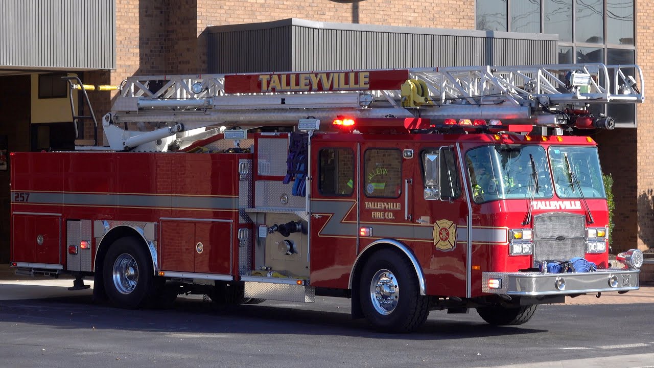 Talleyville Fire Company 257 Responding - YouTube