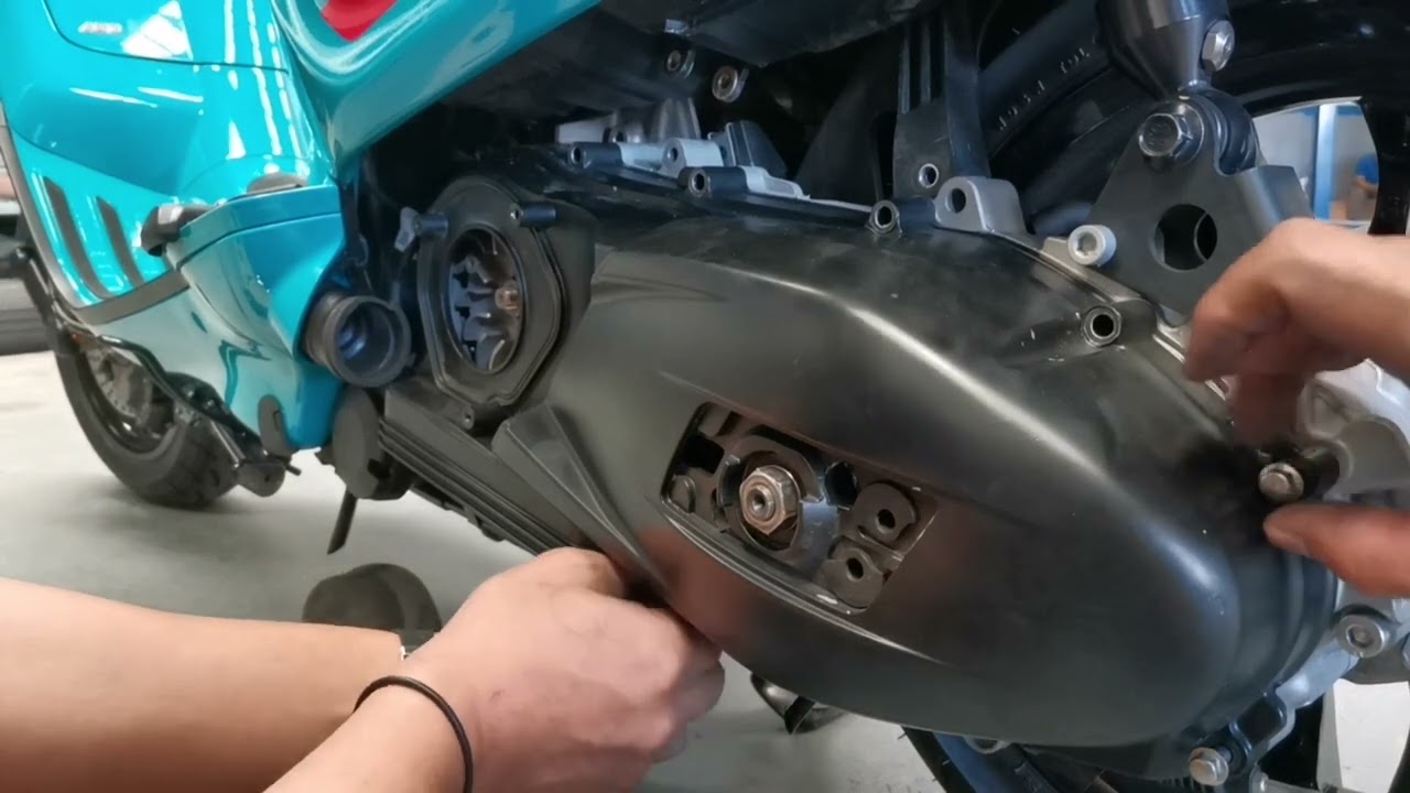 Vespa Sprint(mint green) cvt adjust clucth spring(pollini cvt set ...