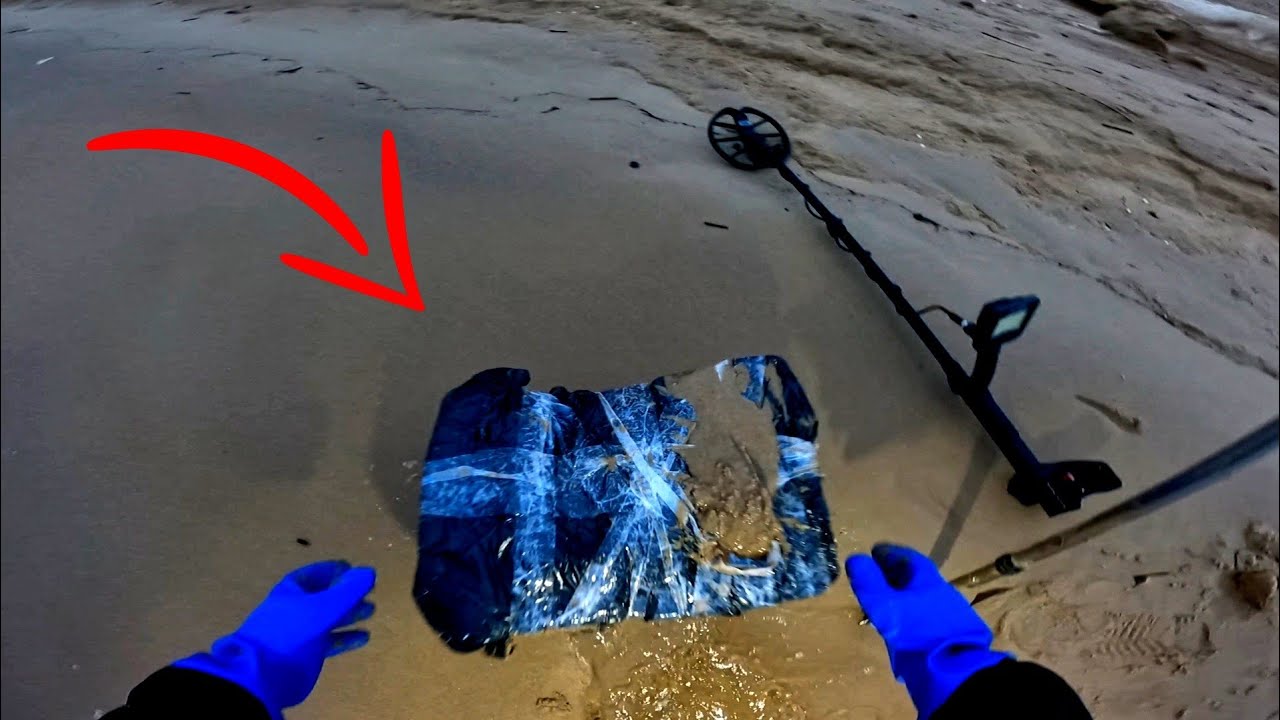 Ship has lost a mysterious black box - YouTube