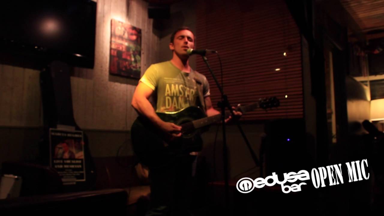 Marcus Hughes @ Medusa Bar Open Mic Brighton Every Thursday from 9pm ...