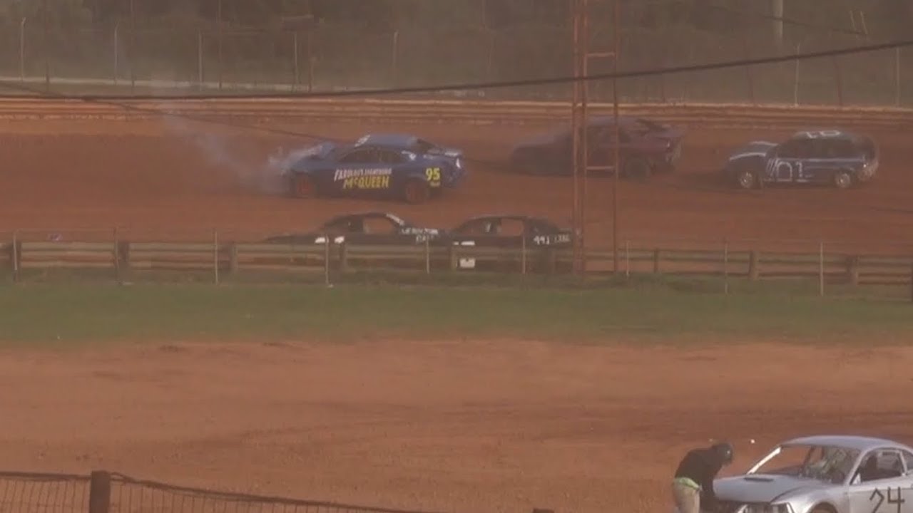 Dirt track crash compilation November 2020 - YouTube