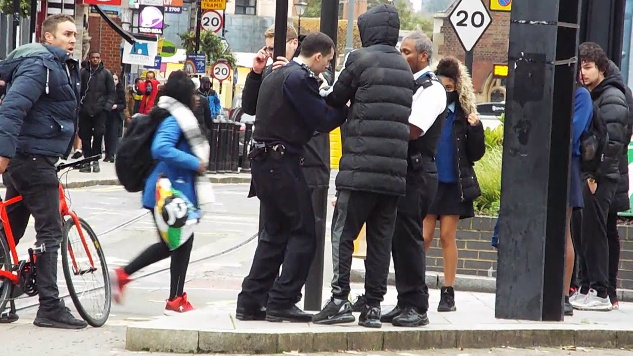 Police arrest drug dealer in London - Croydon - YouTube