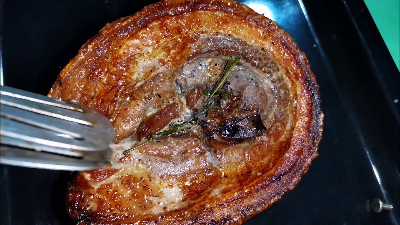 Crunchy Belly Lechon Roll in Oven - YouTube