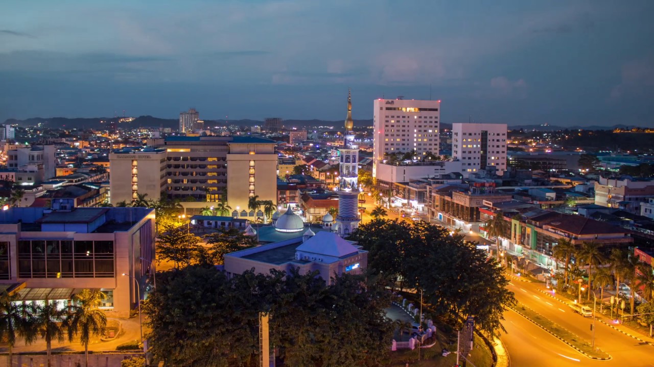Night to Day Time-Lapse at Batam City Centre - YouTube