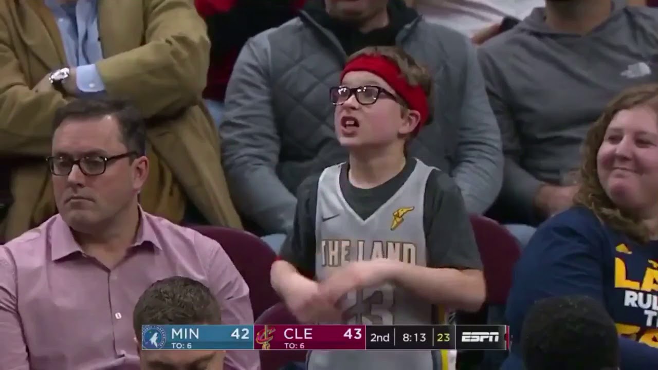 LEBRON JAMES WITH AN AMAZING FAKE AND A DISGUSTING DUNK! CLEVELAND ...