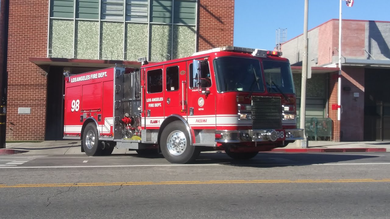 LAFD Engine 98 Responding - YouTube