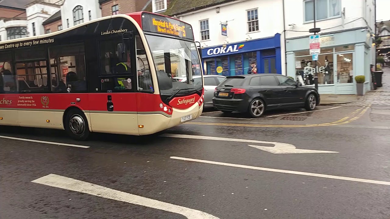 Here is the 5 bus in Guildford - YouTube
