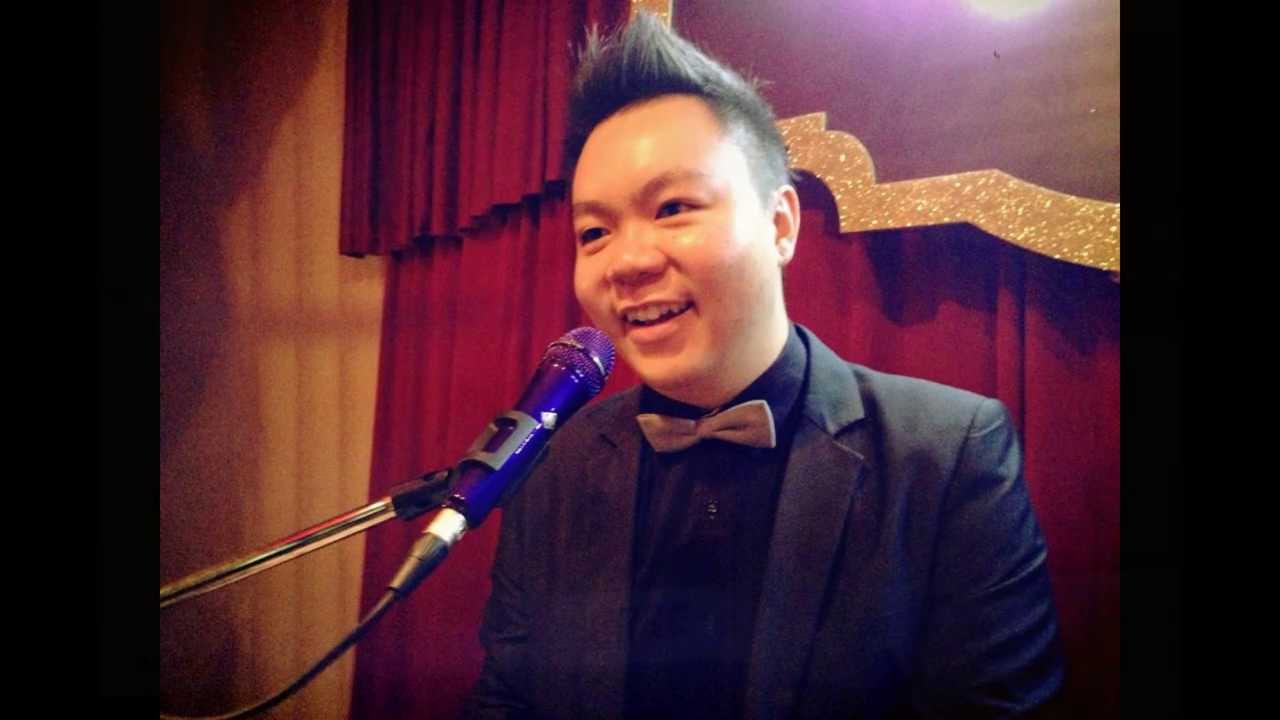 The Wedding Singer/Keyboardist - Simon - YouTube