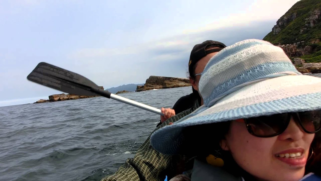 KAYAKING in LONGDONG BAY! || LONGDONG BAY TAIWAN || TAIWAN TRAVEL ...