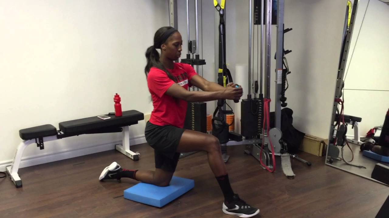 in line R and L kneeling cable R Russian Twist - YouTube