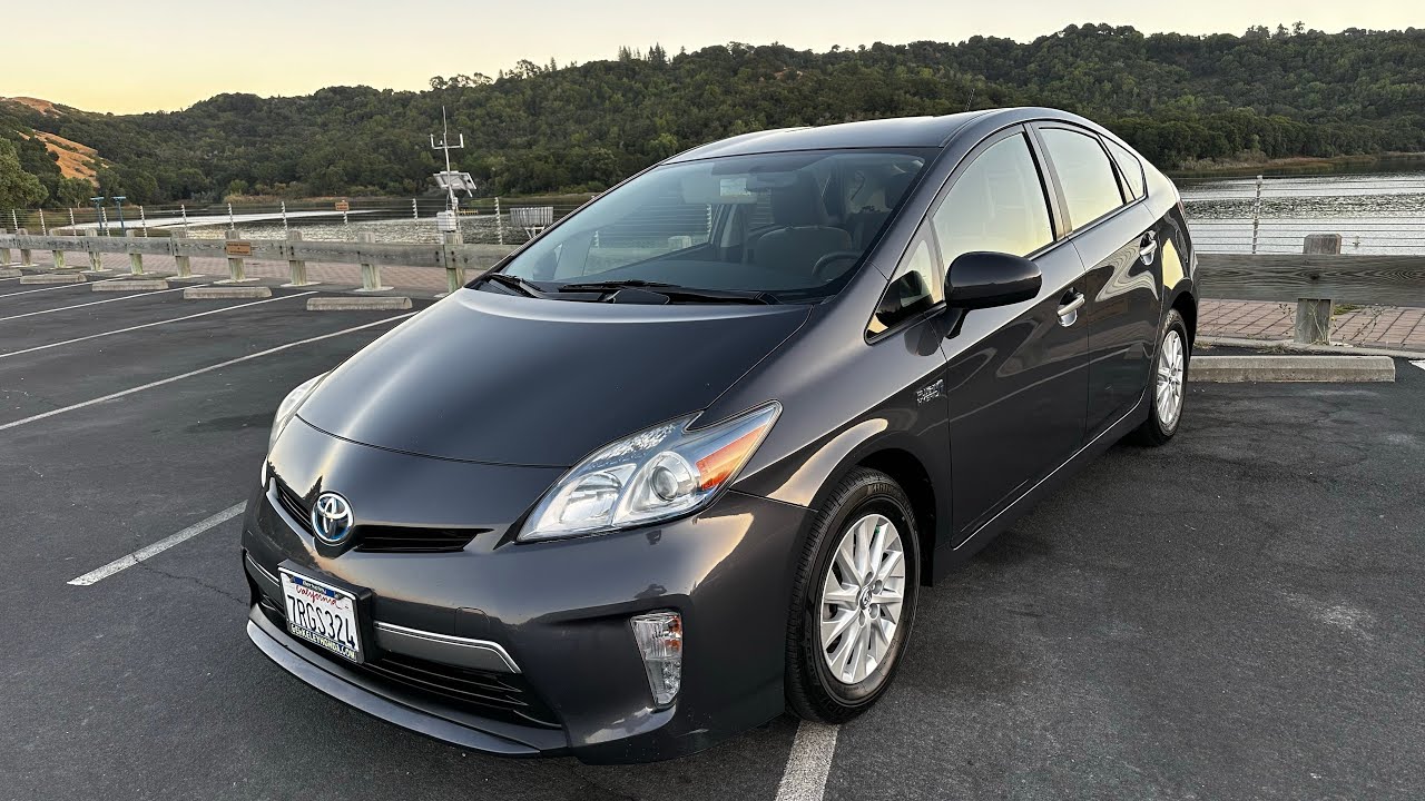 2013 Toyota Prius Plug-in Hybrid Advanced 4dr Hatchback - Low Milage ...