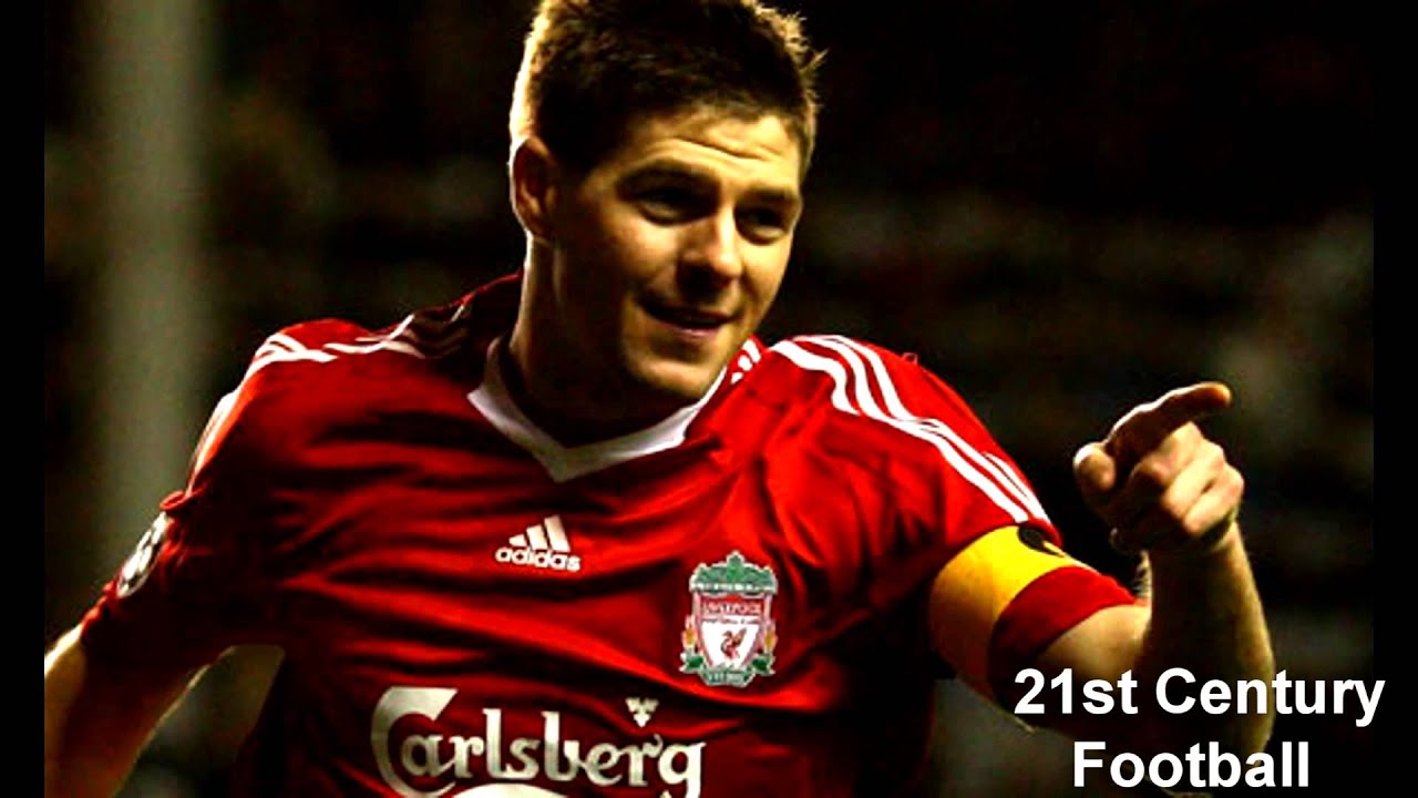TOP 10 FOOTBALL PLAYERS WITH BEST LONG PASSES - YouTube