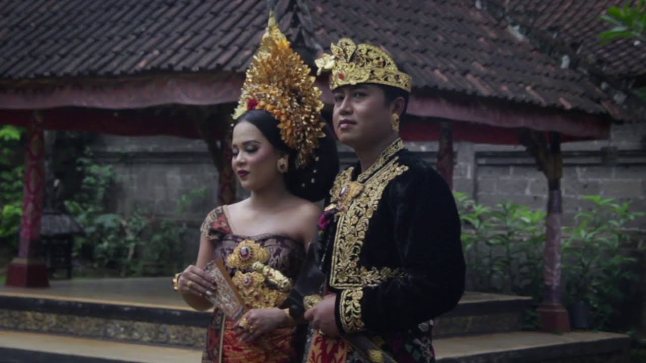 Prewed Aditya Kencana & Ayu Suryatni Ver 02 - YouTube