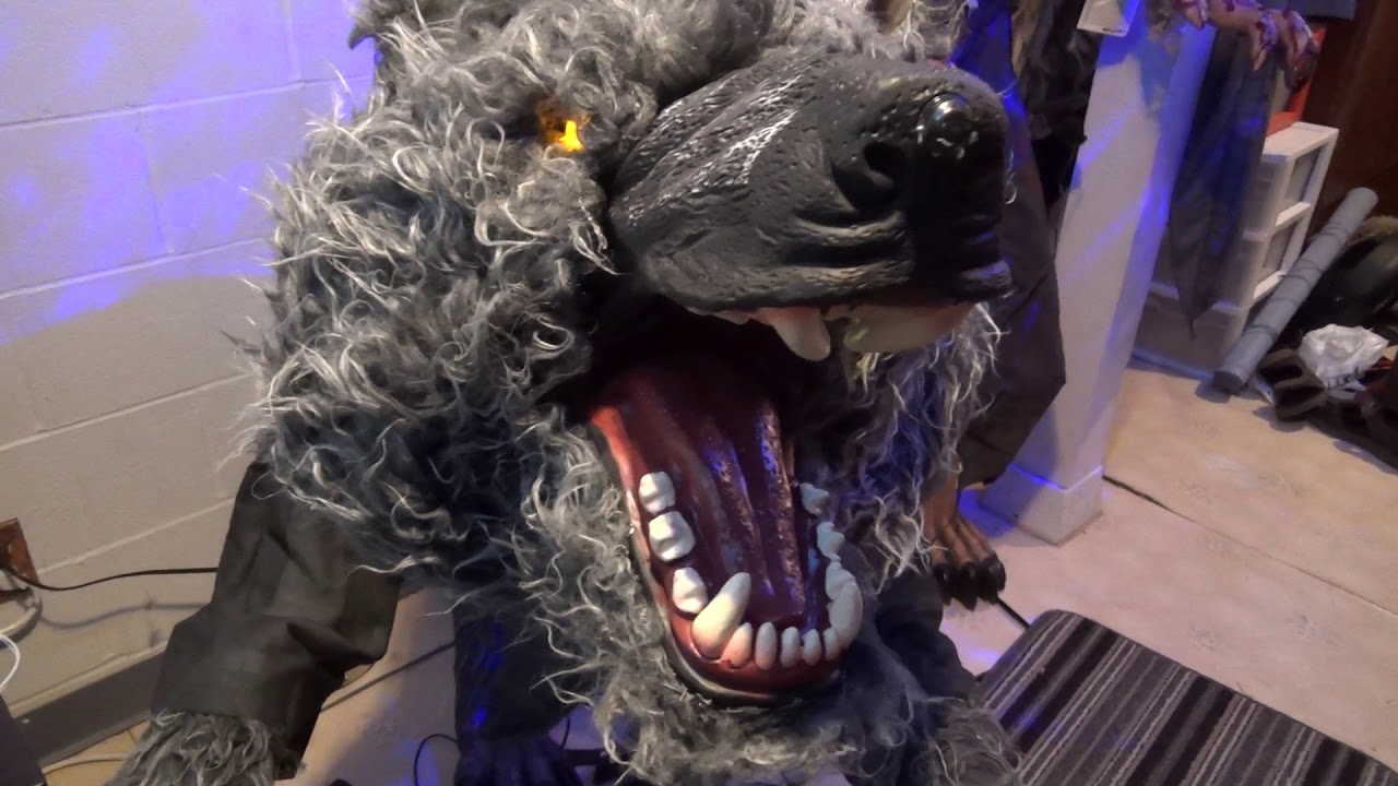 Spirit Halloween Howling Werewolf audio/speaker out - YouTube