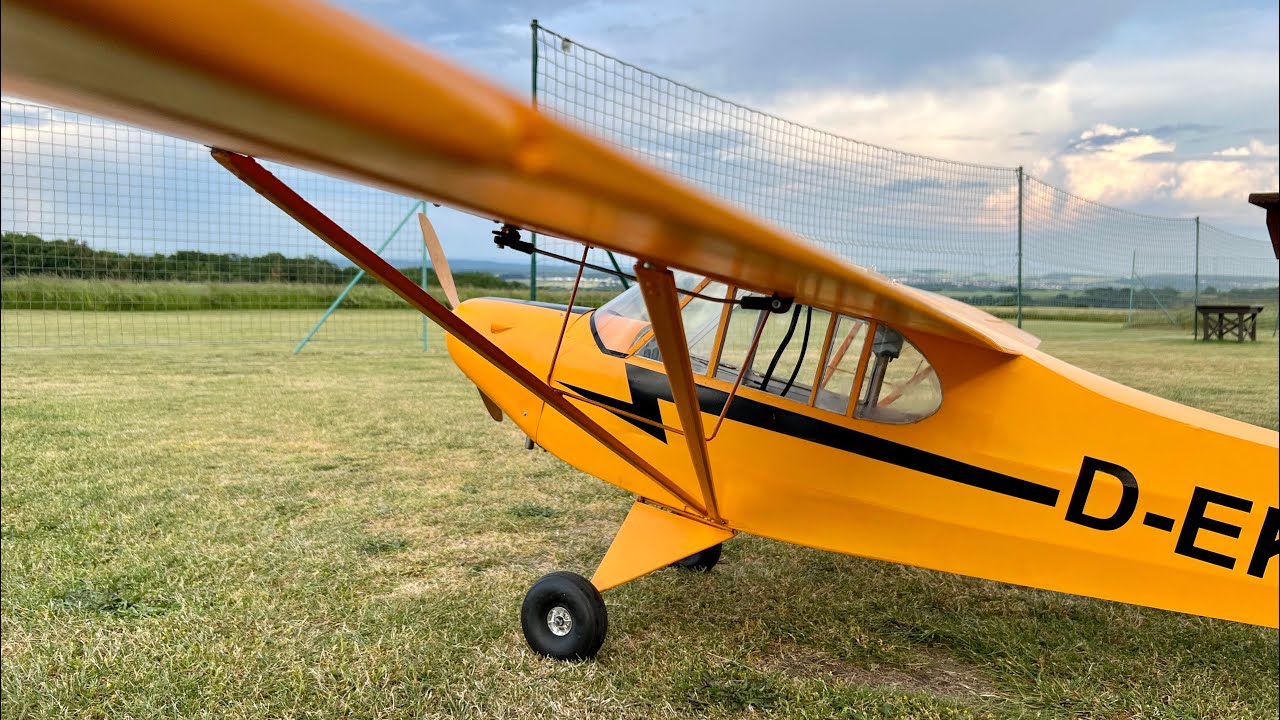 Piper Pa-18 - 1 / 3 - YouTube