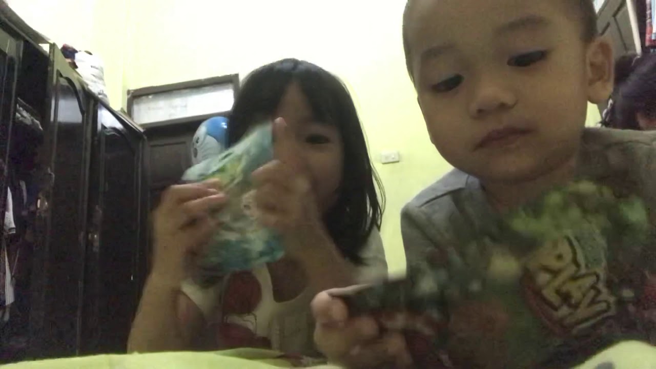 Review tengah malam Yupi Play - YouTube