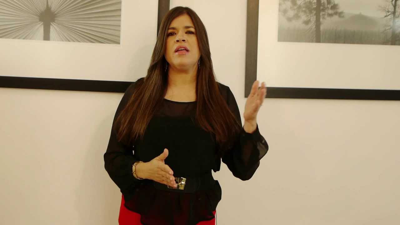 Familia en Navidad con Claudia Simó - YouTube