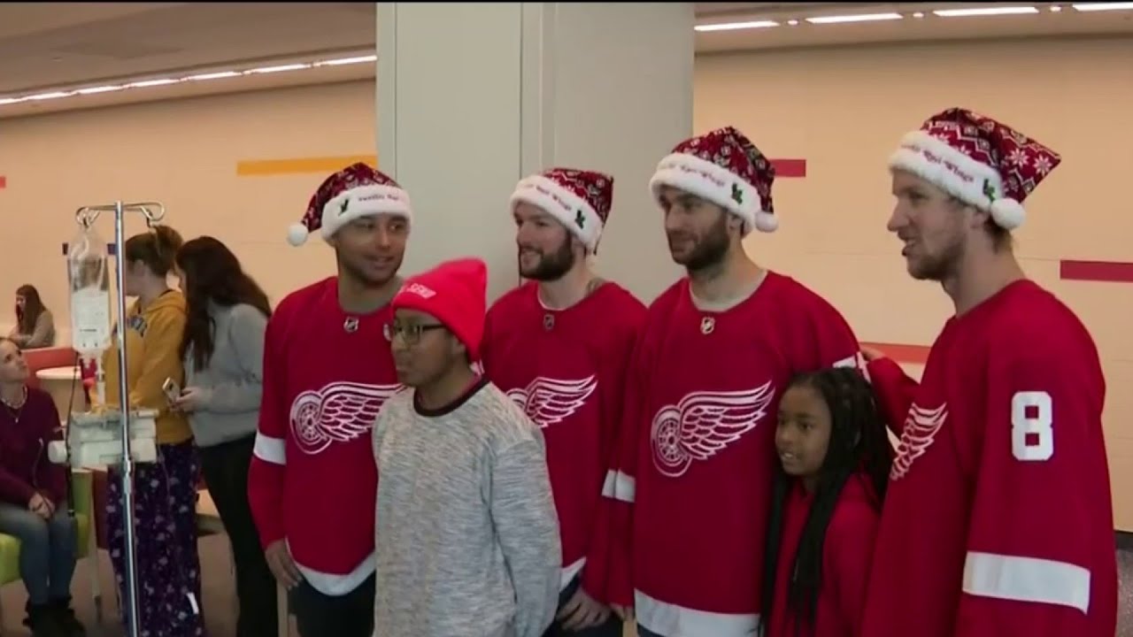Detroit Red Wings visit Children's Hospital - YouTube
