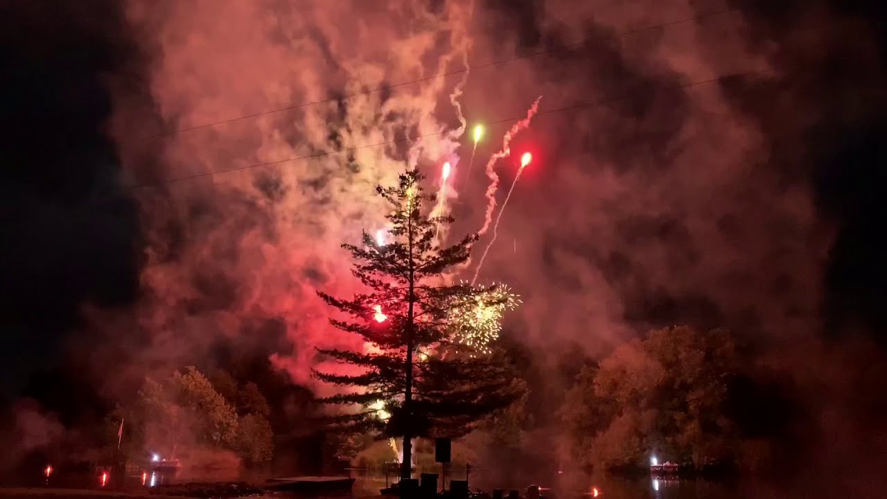 2019 Labor Day Pyromusical!! 10 gallon fireball finale!! - YouTube