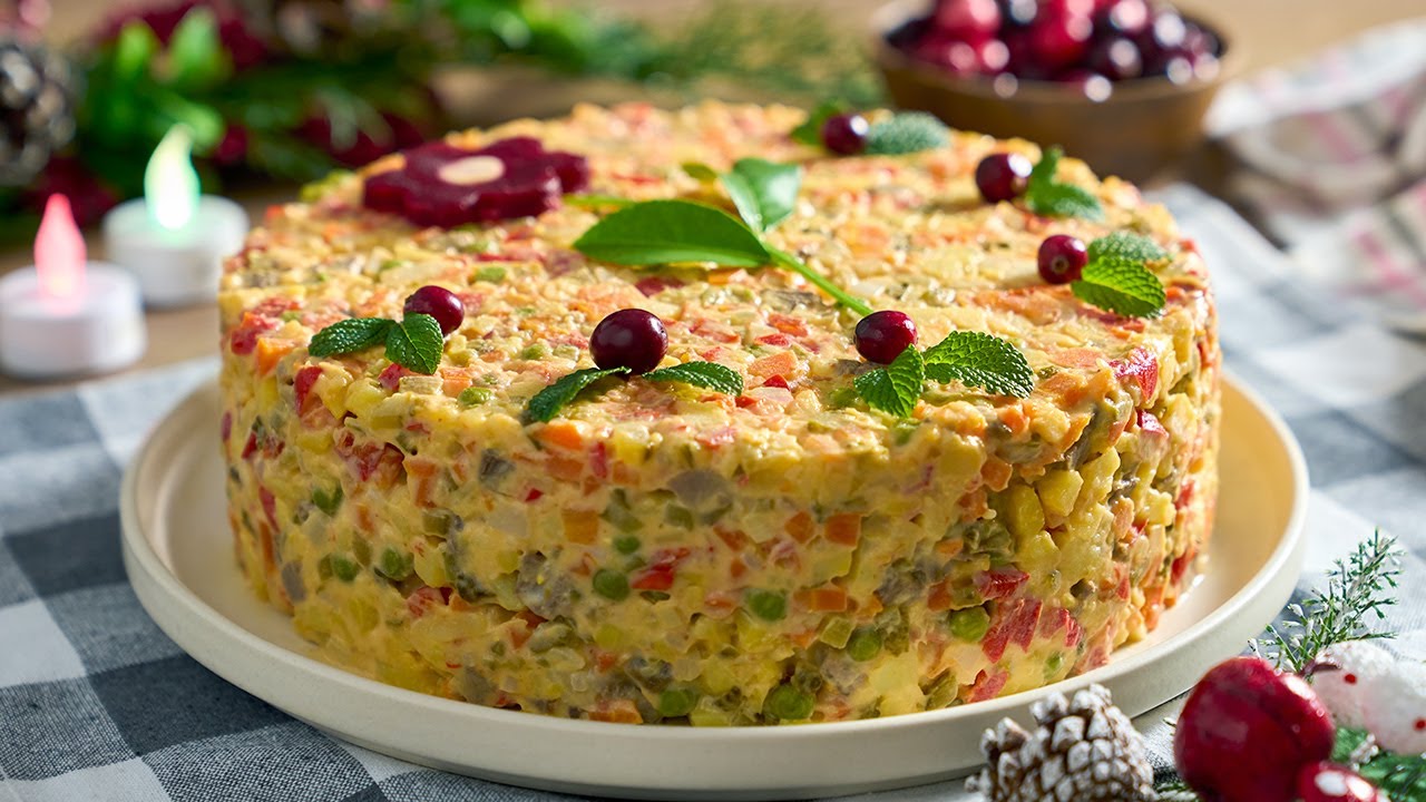 Salata de beouf pentru Craciun, reteta nelipsita de pe masa de ...