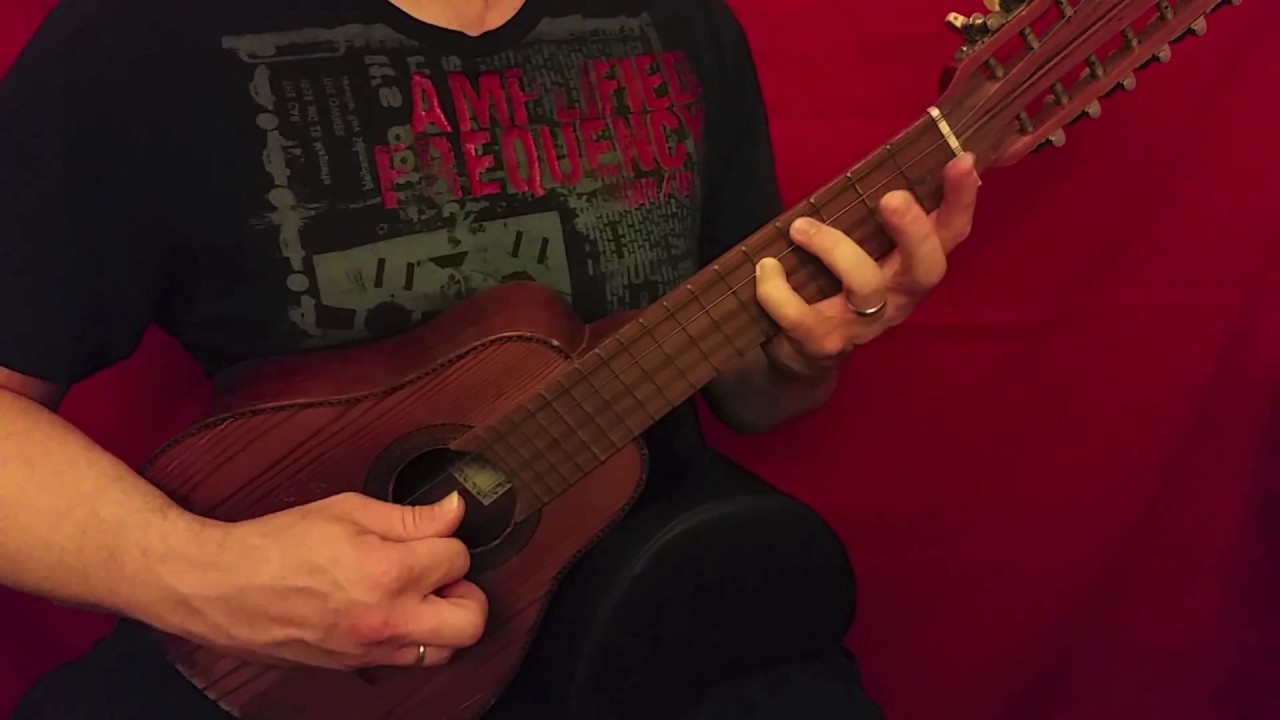 Stringed Things: BANDOLIN (15-string "mandolin"-like instrument from ...