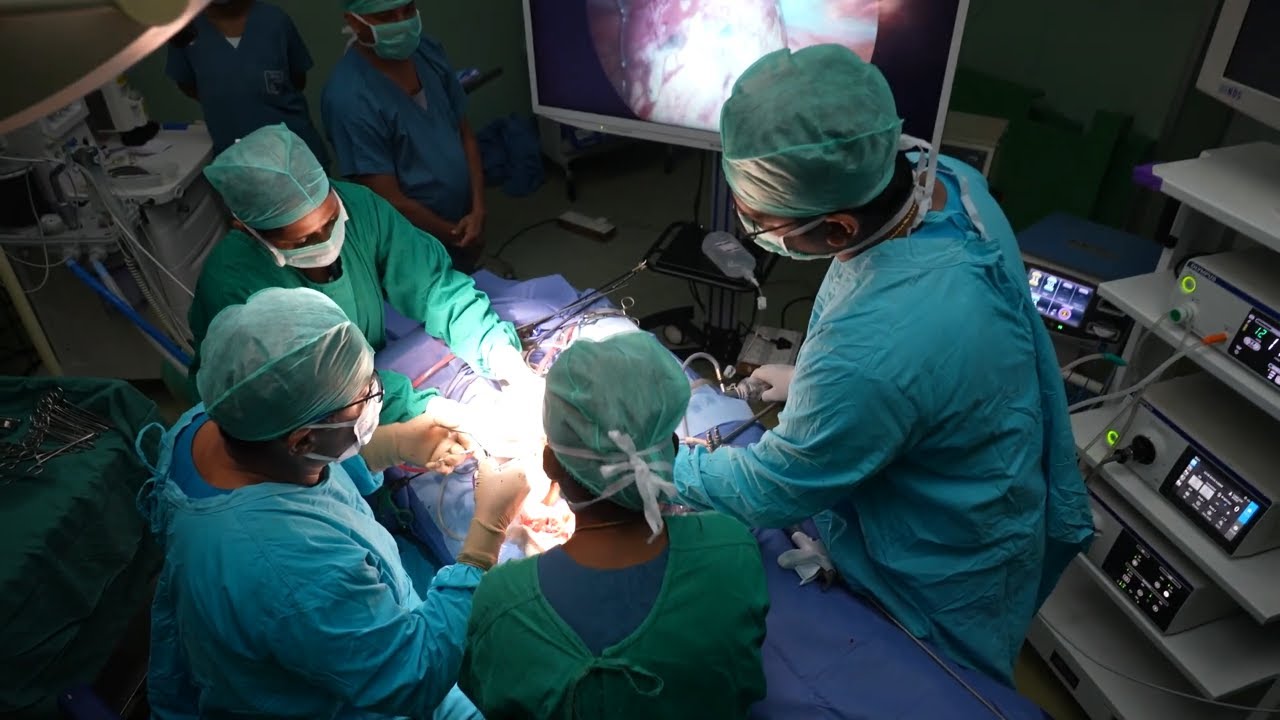 Laparoscopic Splenectomy (spleen removal) - Siva Hospital - YouTube