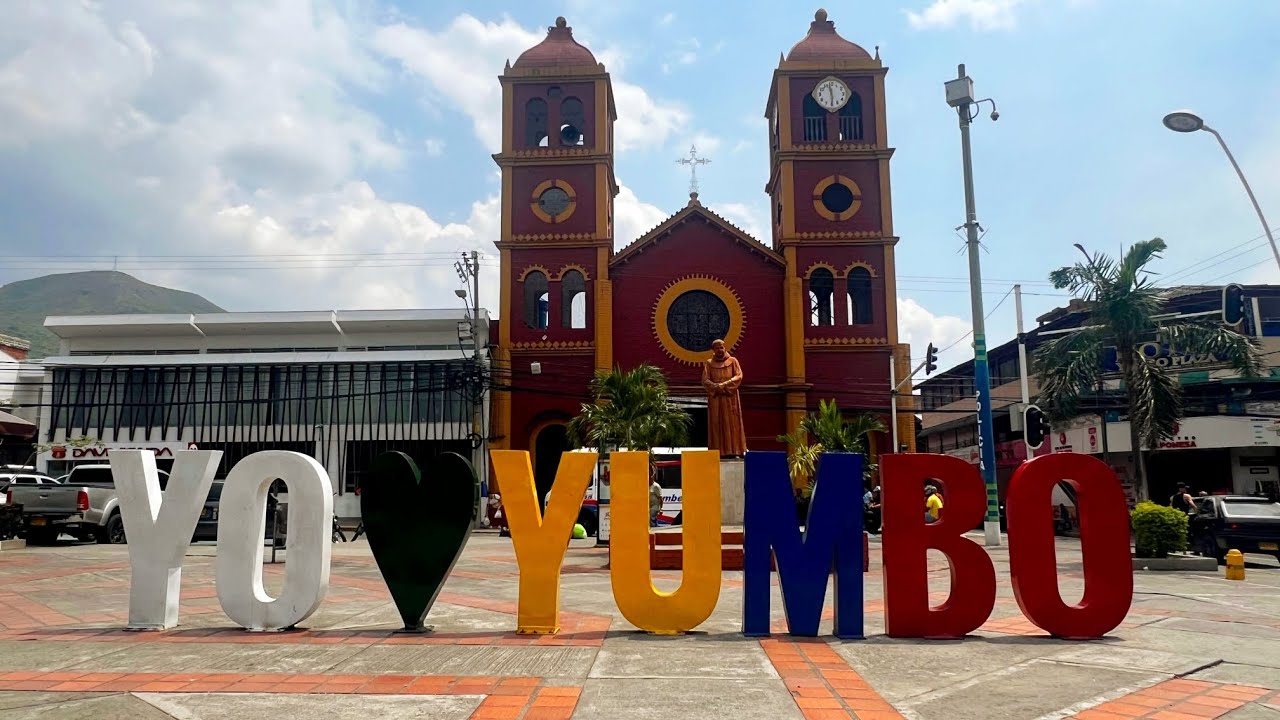 Un breve recorrido por el parque principal de Yumbo 🤩👏🏻...#yumbo # ...
