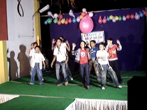 All is Well dance - 3 Idiots - YouTube
