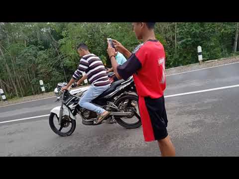 Balap jalan rampah Ninja SS vs Ninja R . WIN Ninja R