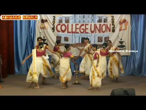 Women dance the Thiruvathira or Kaikottikali dance from Kerala - YouTube