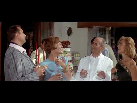 Le Gendarme de Saint-Tropez (1964) // Je suis dans la ouate