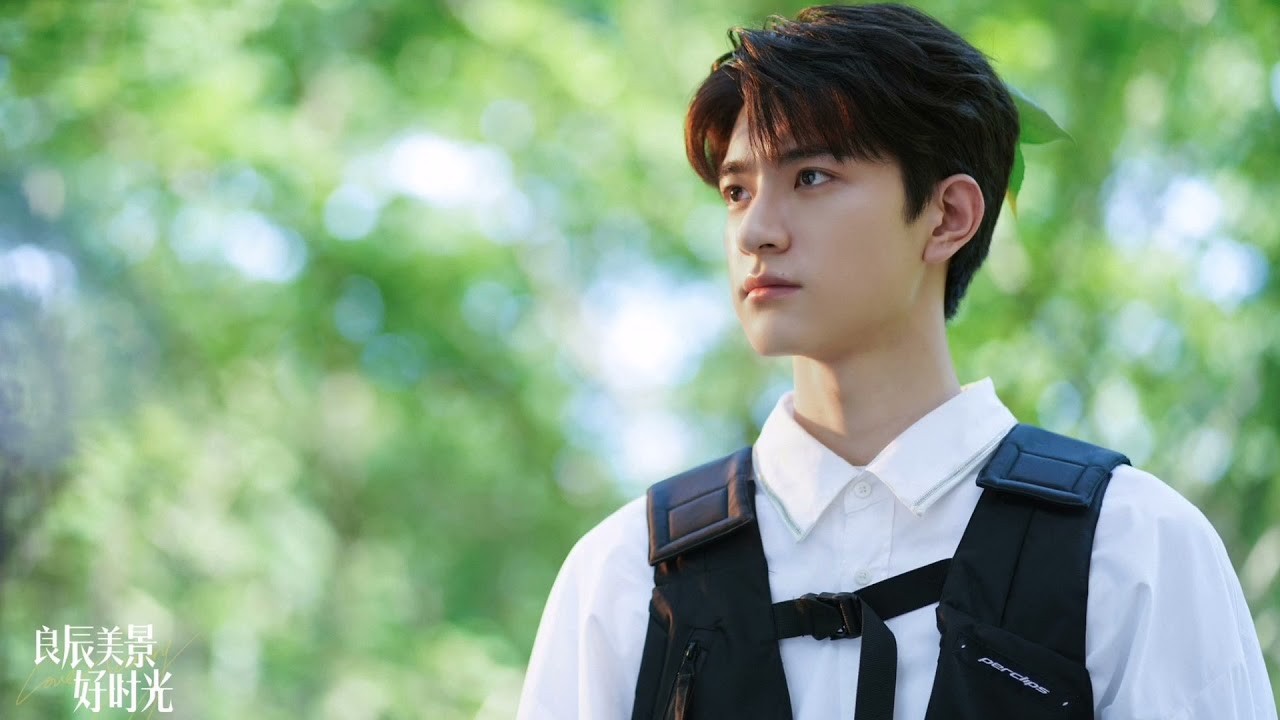 Zhao Bei Er - When I Was Eighteen (Love Scenery OST P. 3) - YouTube