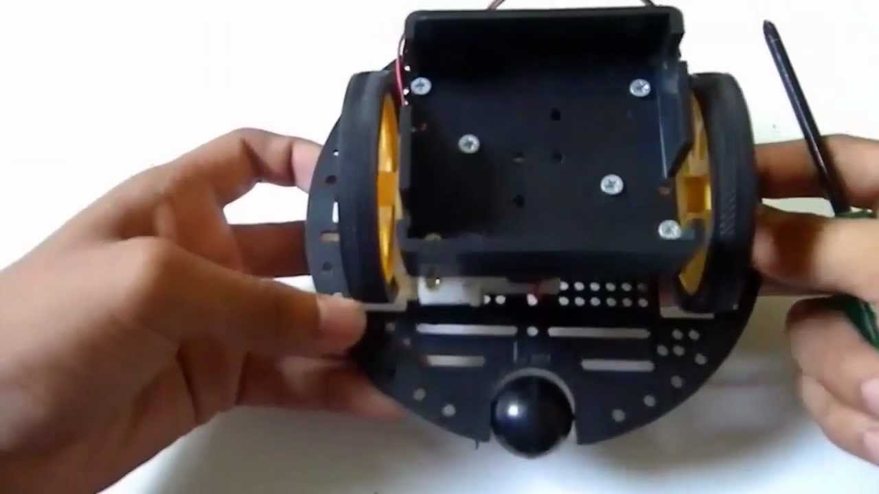 การประกอบหุ่นยนต์ POP-BOT XT - YouTube