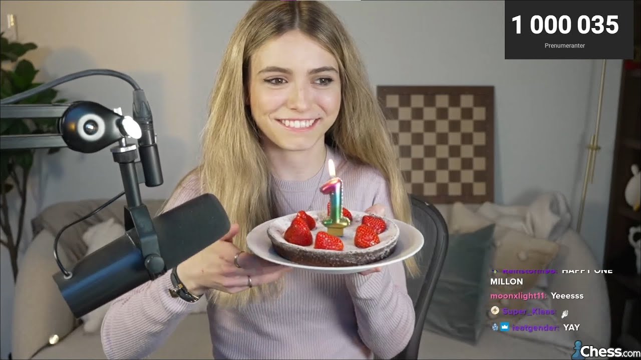 Anna Cramling reached 1 million subs - YouTube