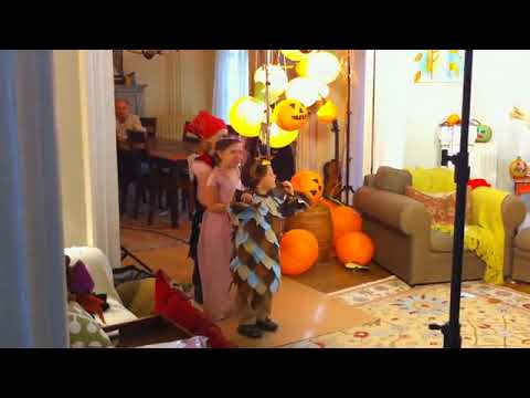 Sprout - Parade Behind the Scenes (2010) - YouTube