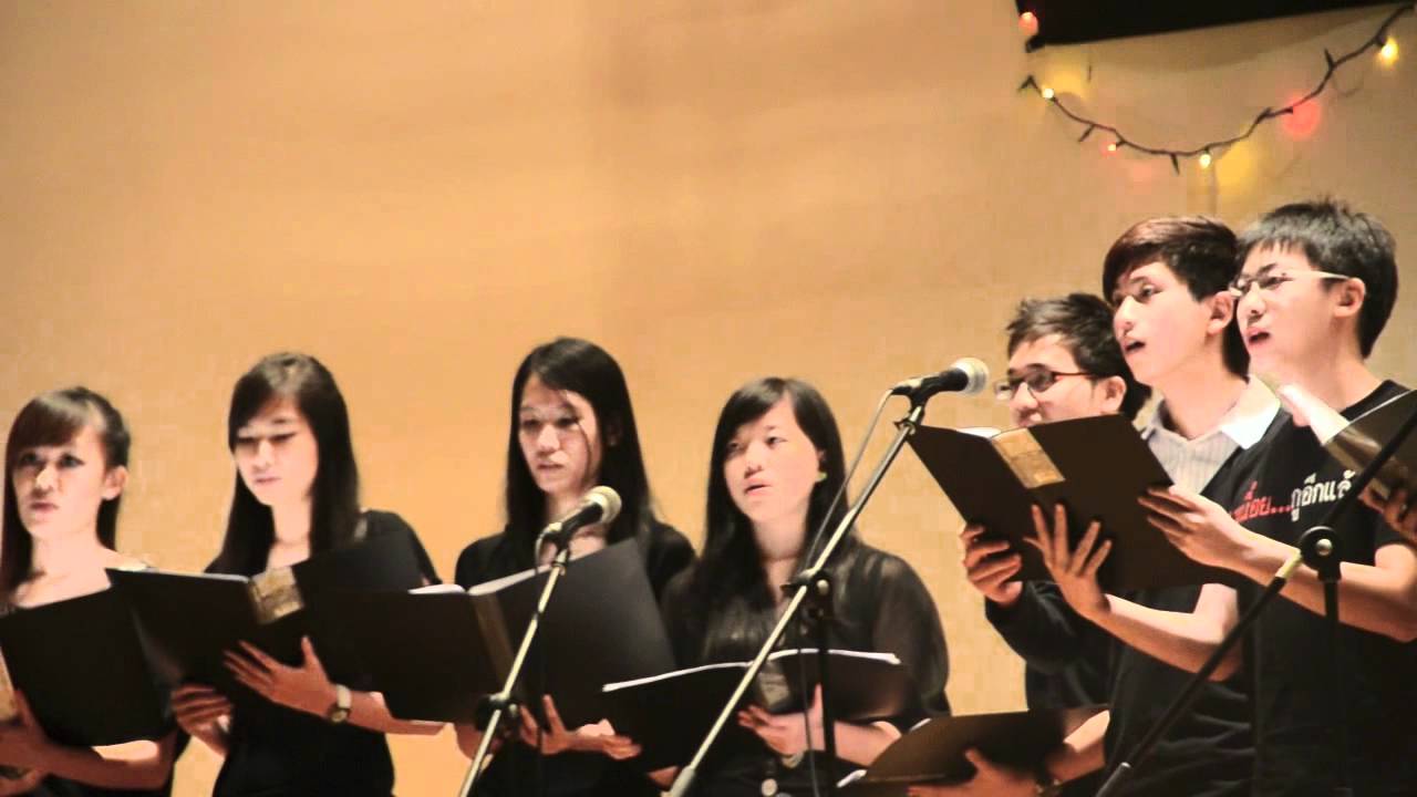 Coeur 2011, Choir - Can't Help Falling in Love - YouTube