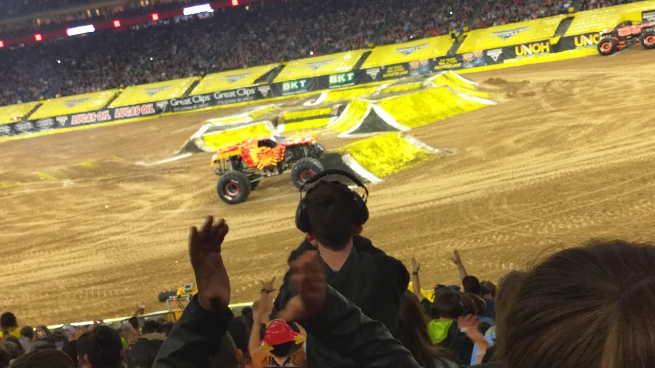 Monster jam Feb 8th 2020 - YouTube