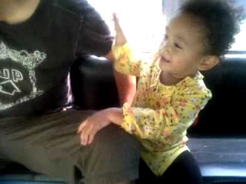 My baby, caca's dancing ;o)