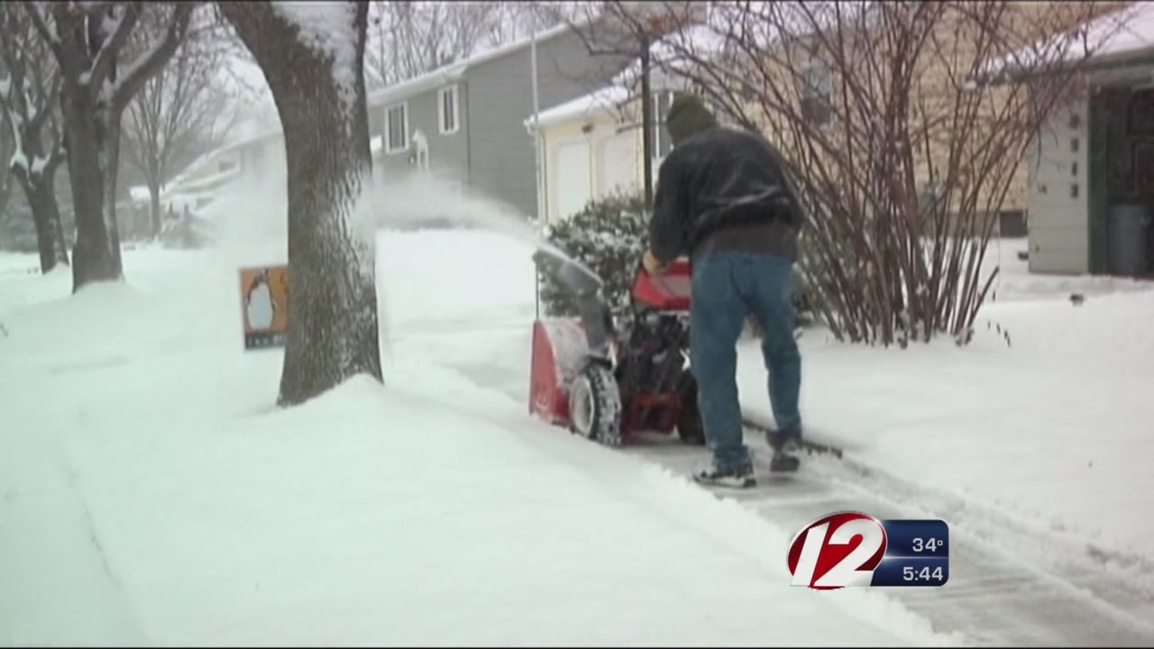 Snow Blowers Caused 6,000 Injuries Last Winter - YouTube