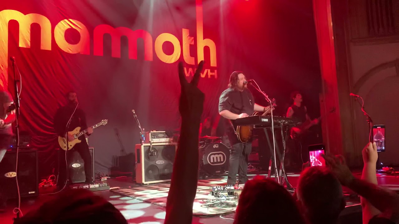 Mammoth WVH Live Epiphany - YouTube